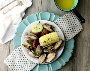 Easy New England Clam Bake (Clam boil) - no sand pit required