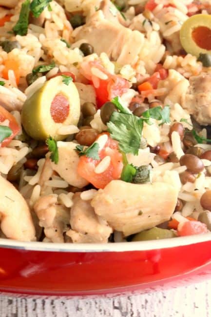 Easy arroz con pollo recipe - Caribbean Chicken and rice | Kitchen Dreaming