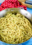 Classic Aglio e Olio (Garlic & Olive Oil Pasta) - Easy Weeknight Dinner ...